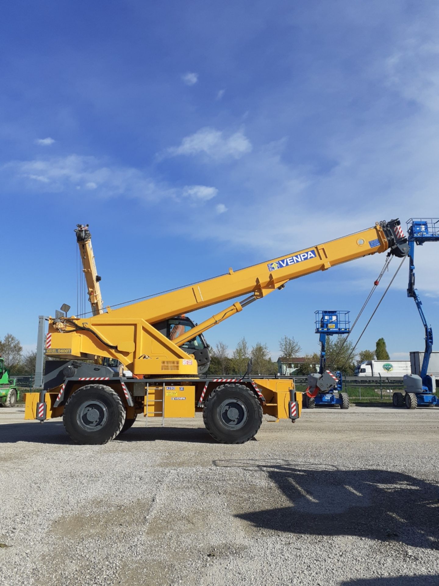 Autogru fuoristrada 40 t Noleggio Autogru | NOLOTECNICA